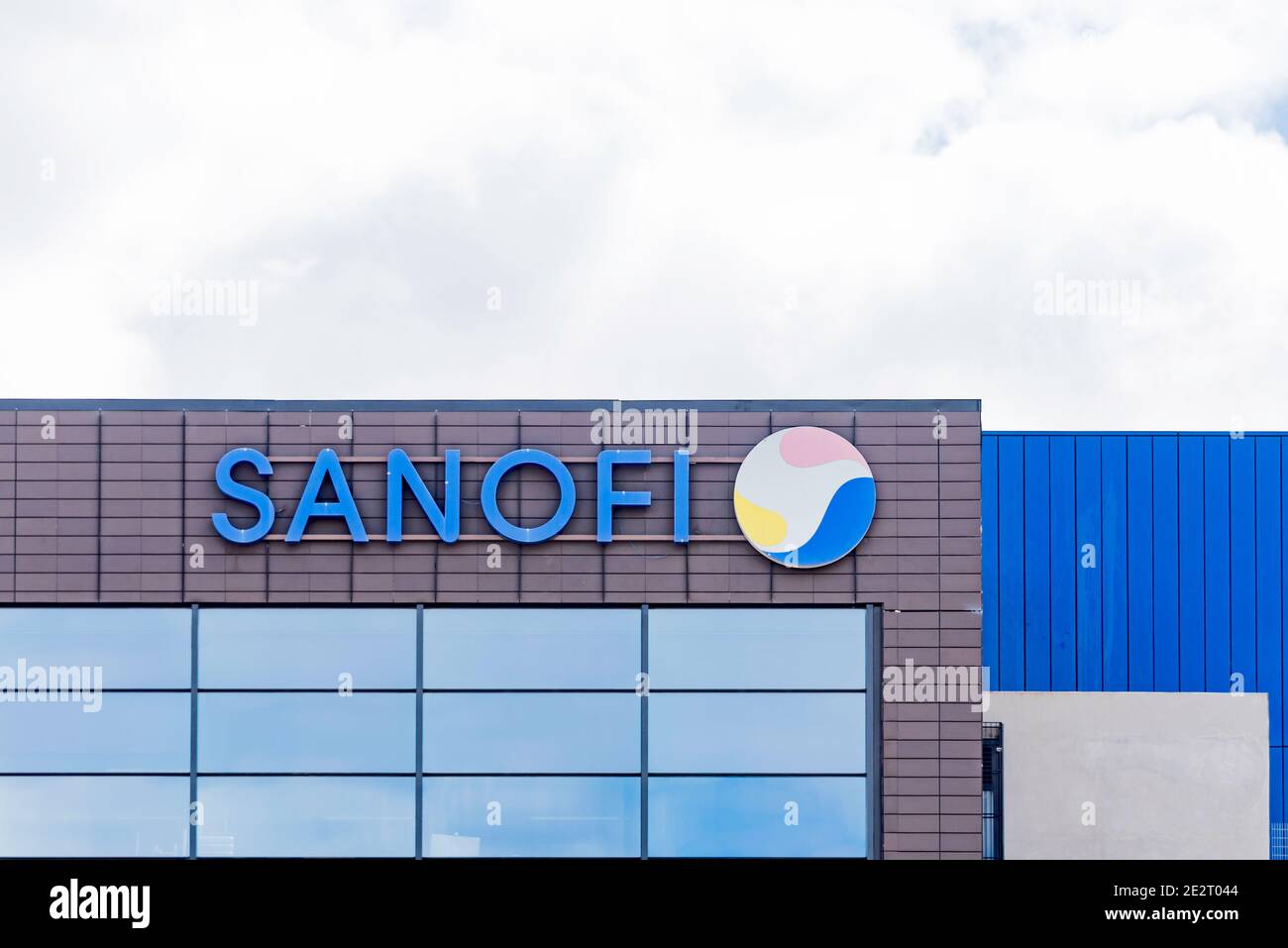 Sanofi new logo hi-res stock photography and images - Alamy
