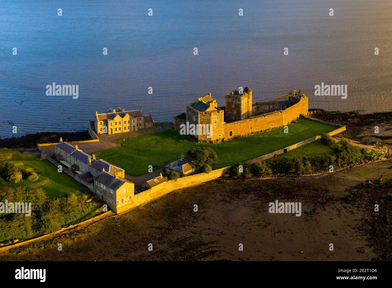 Blackness castle hi-res stock photography and images - Alamy