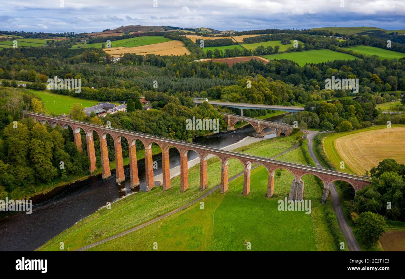Leaderfoot viaduct scottish borders hi-res stock photography and images ...