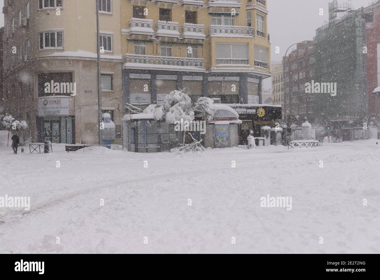 Unexpected snowstorm hi-res stock photography and images - Alamy