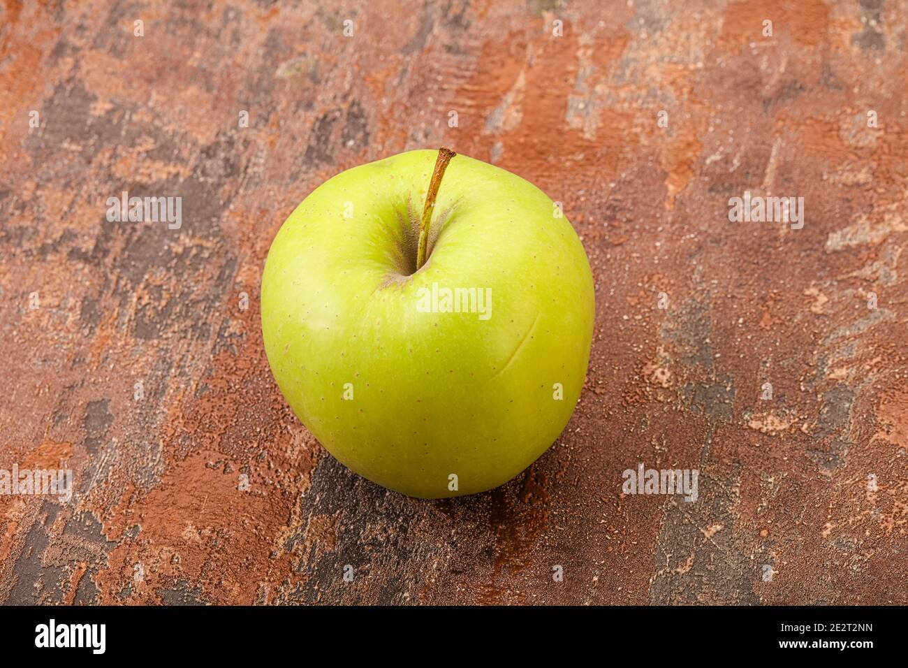 Ripe and sweet green tasty apple Stock Photo - Alamy