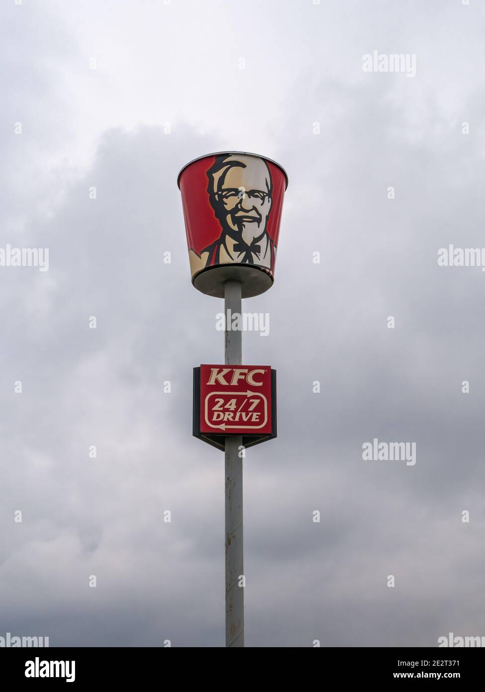 Kfc sign board hi-res stock photography and images - Alamy