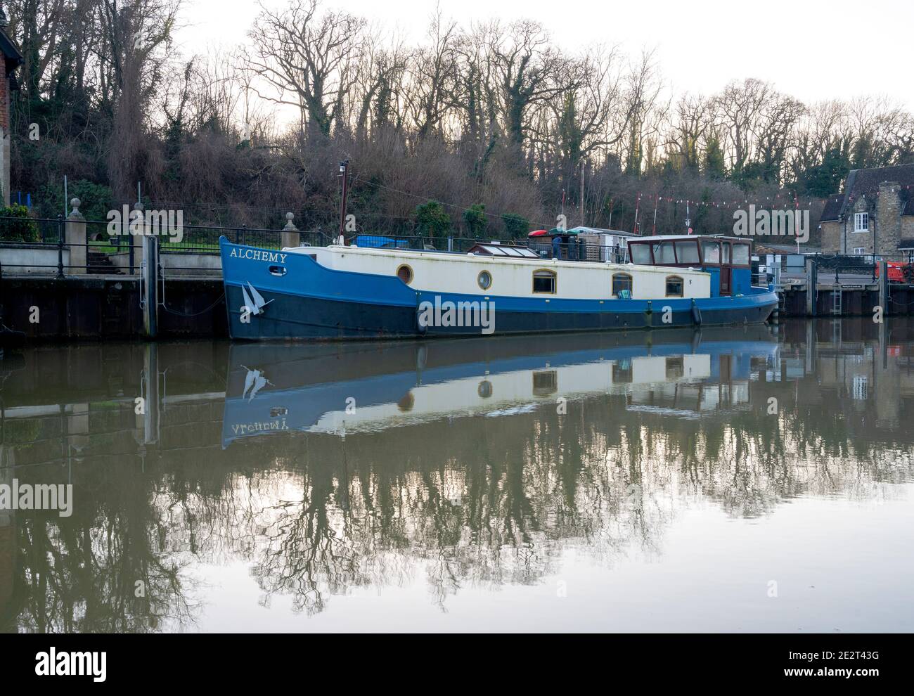 Maidstone kent england river boat hi-res stock photography and images ...