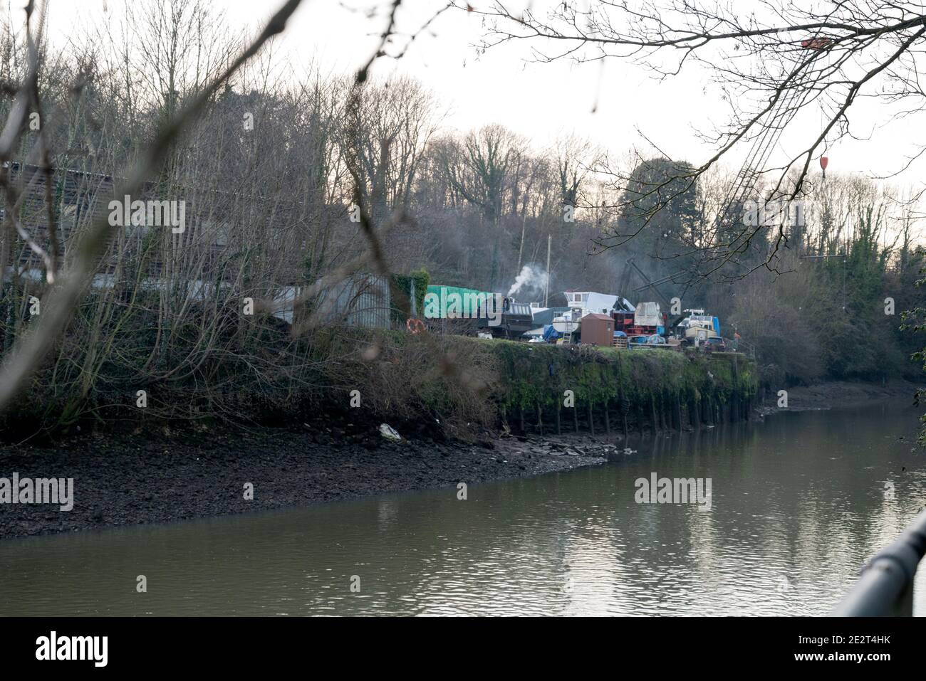Maidstone kent england river boat hi-res stock photography and images ...