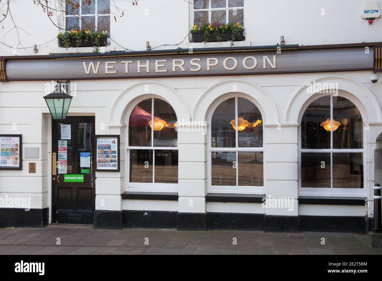 Wetherspoons free house hi-res stock photography and images - Alamy