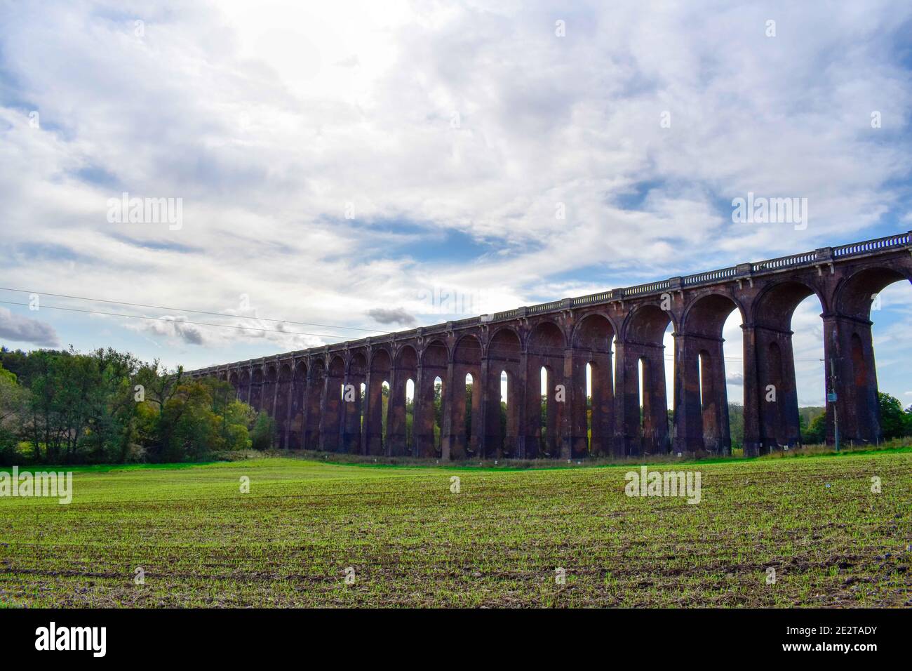 Countryside railway hi-res stock photography and images - Alamy