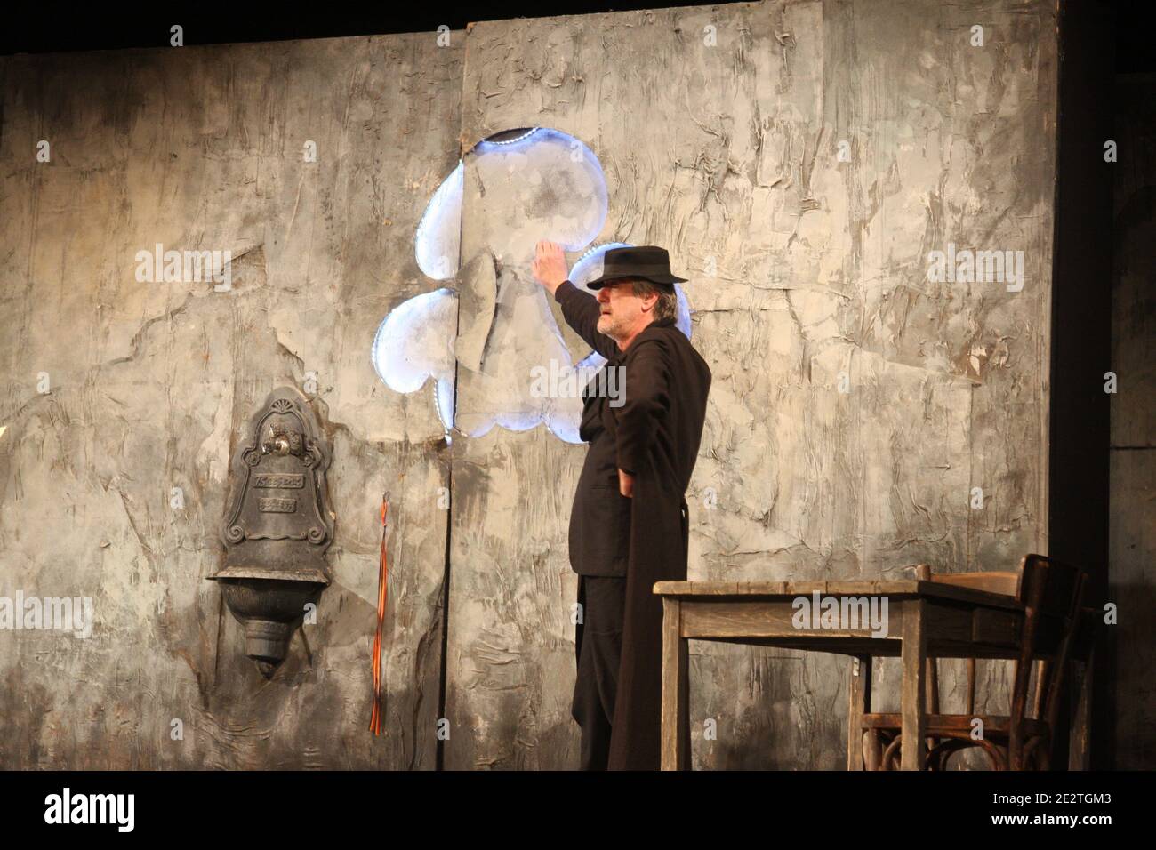 Romanian actor Marcel Iures performing in "A Lost Letter" ("O scrisoare ...