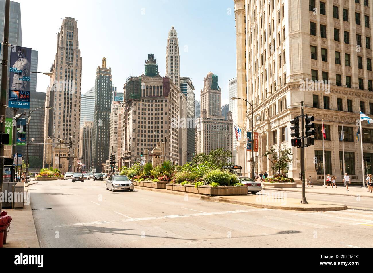 Chicago, Illinois, USA - August 24, 2014: Urbane street of Chicago ...
