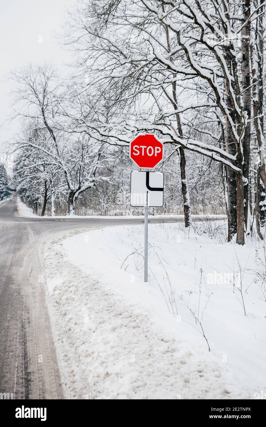 Dangerous crossroads hi-res stock photography and images - Alamy