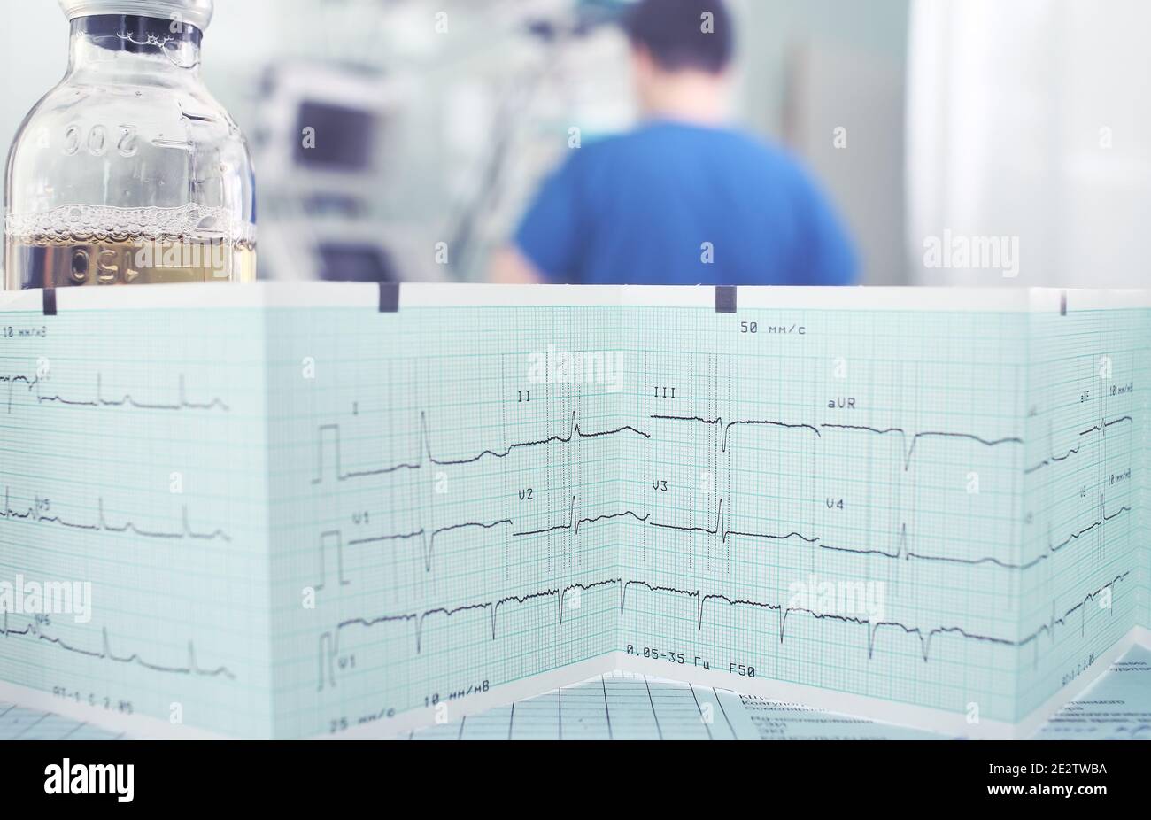 Ecg tracing hi-res stock photography and images - Alamy
