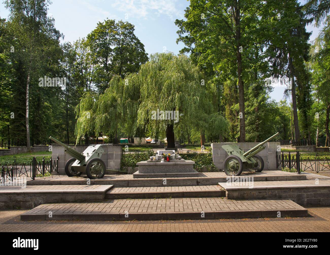 Cemetery of soviet soldiers hi-res stock photography and images - Alamy