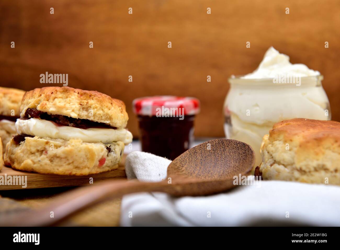 Scones cream cheese hi-res stock photography and images - Alamy