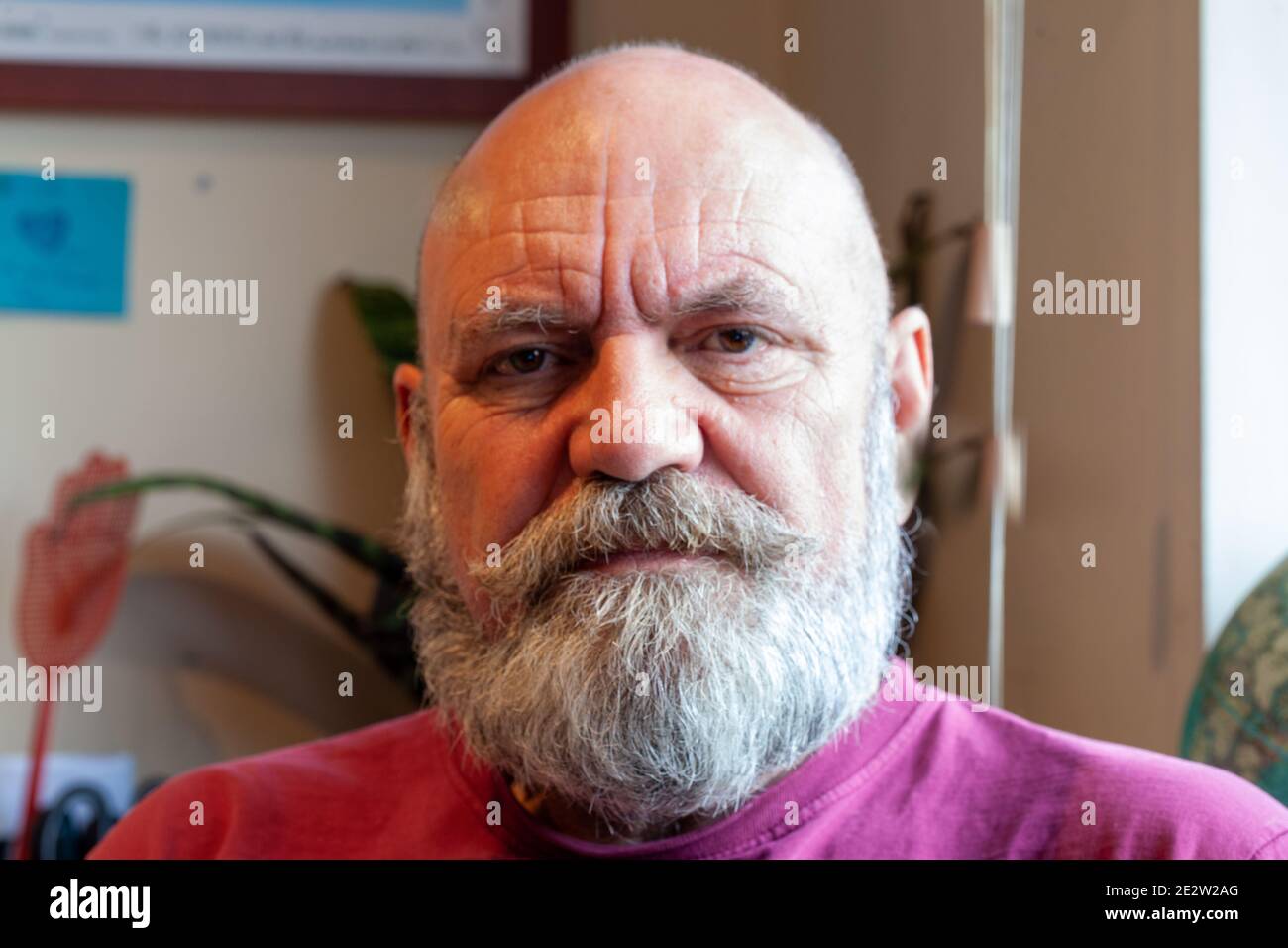 Grey beard on an older man Stock Photo - Alamy