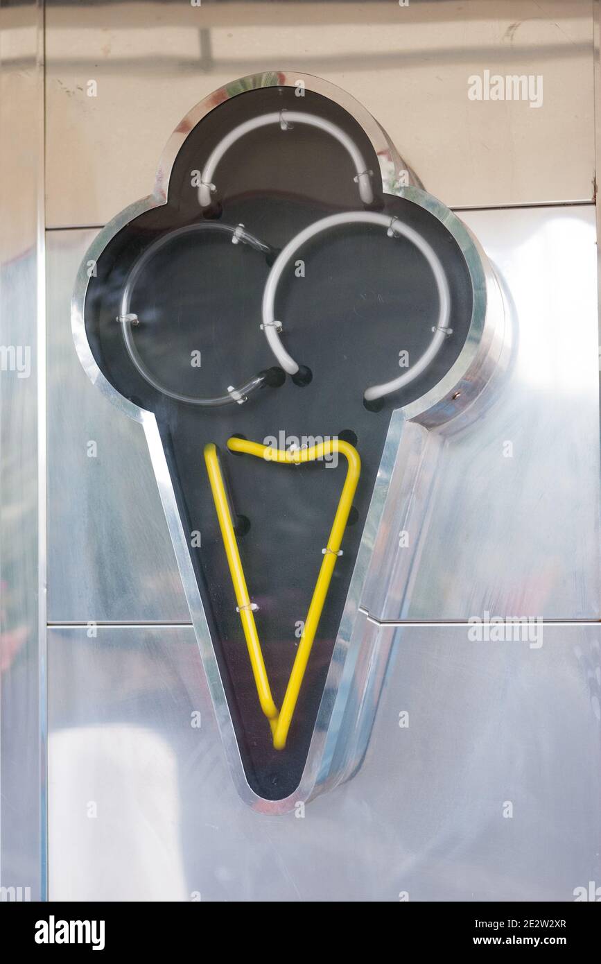 Neon lights off hi-res stock photography and images - Alamy