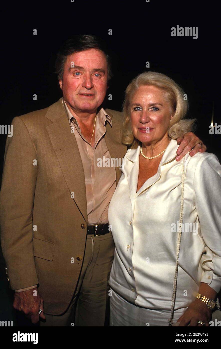 Mike Douglas 1986 Credit: Ralph Dominguez/MediaPunch Stock Photo - Alamy
