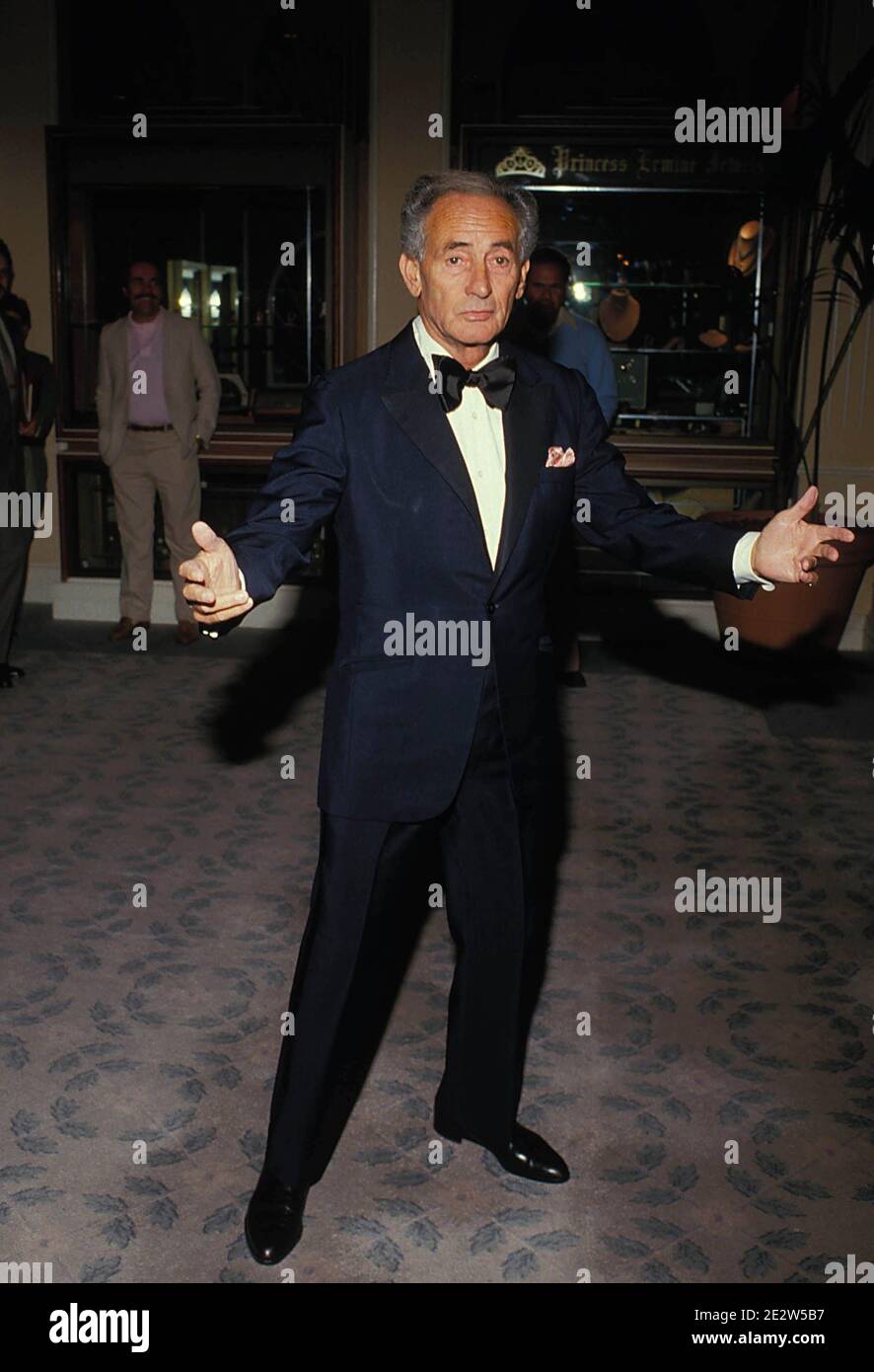 Joey Bishop 1986 Credit: Ralph Dominguez/MediaPunch Stock Photo - Alamy