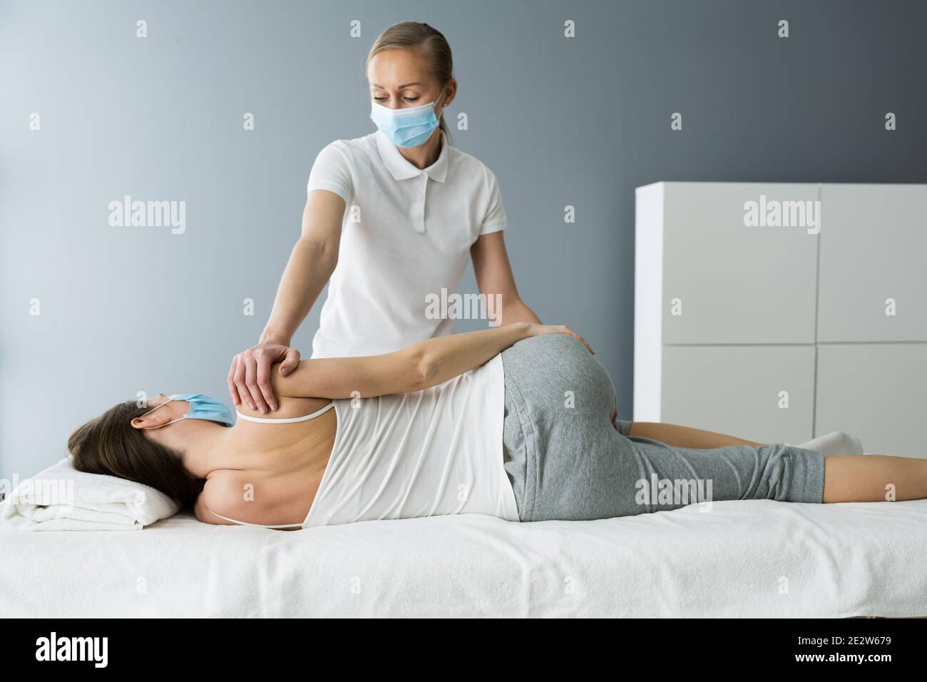 Shiatsu High Resolution Stock Photography and Images - Alamy