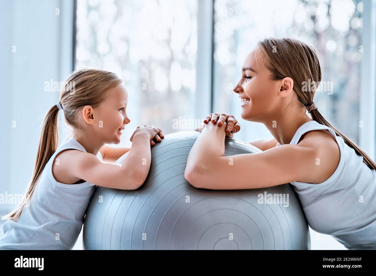 Lean floor hi-res stock photography and images - Alamy