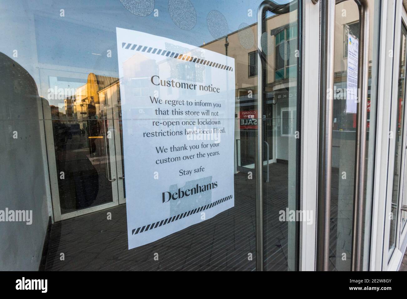 Store closed notice hi-res stock photography and images - Alamy