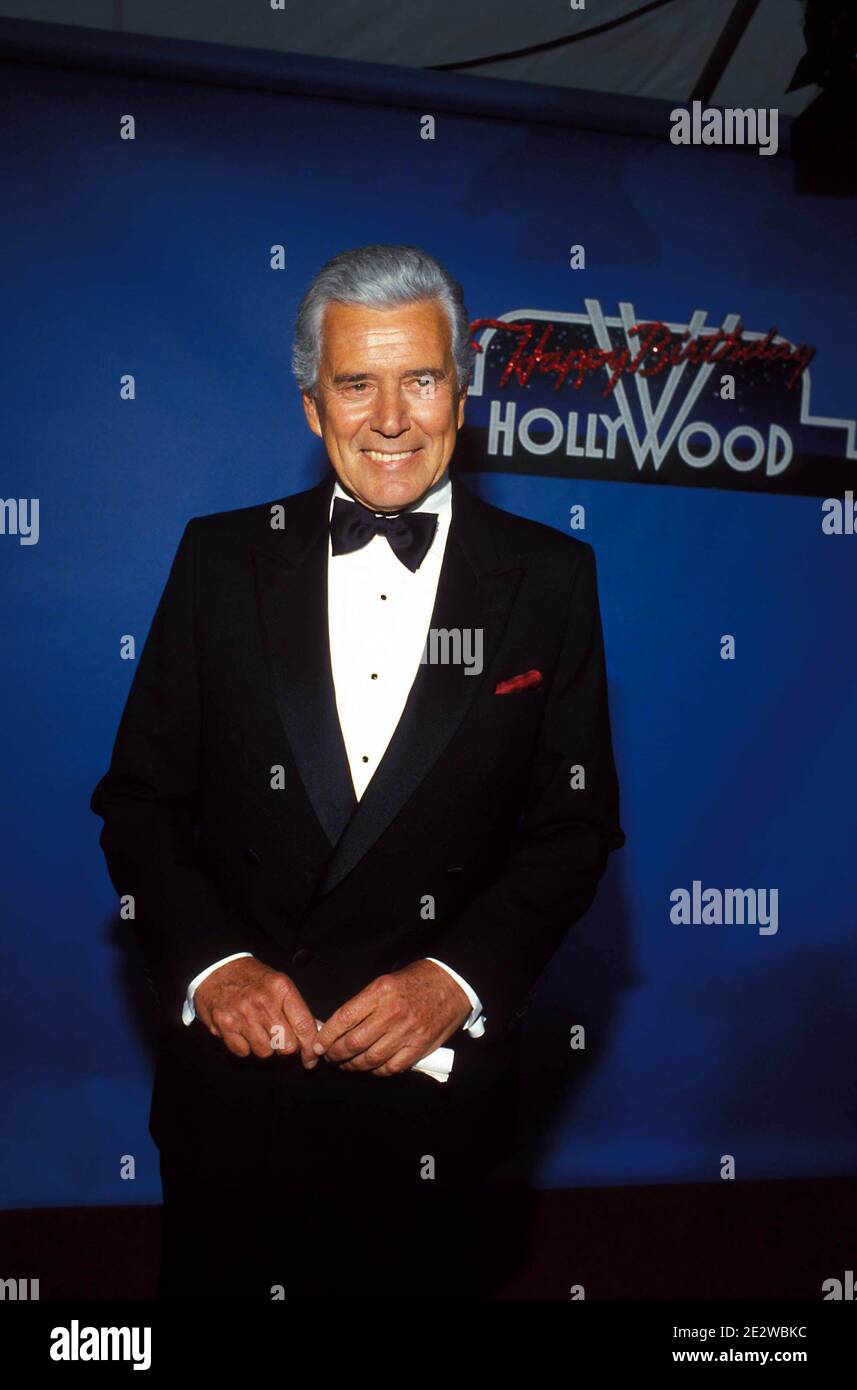 John Forsythe 1987 Credit: Ralph Dominguez/MediaPunch Stock Photo - Alamy
