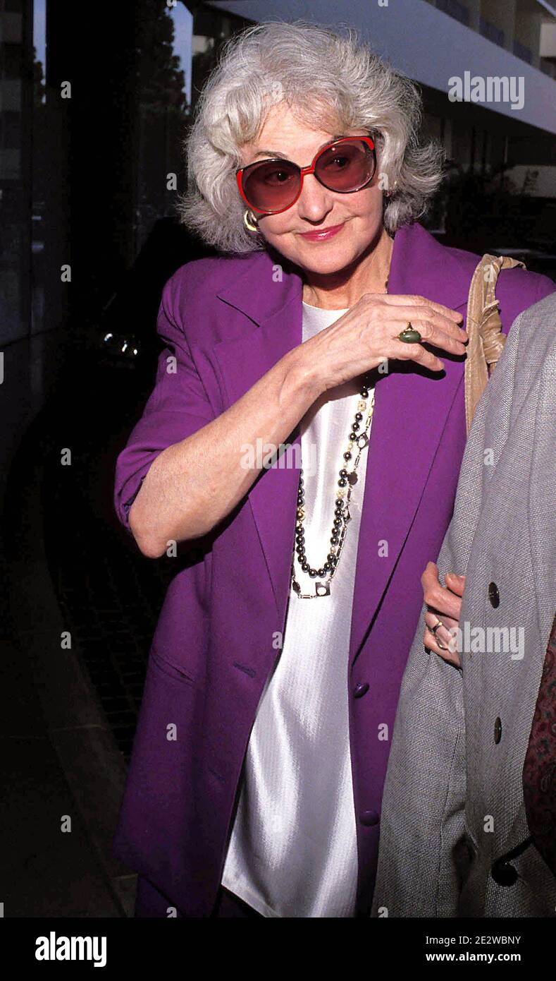 Bea arthur hi-res stock photography and images - Alamy