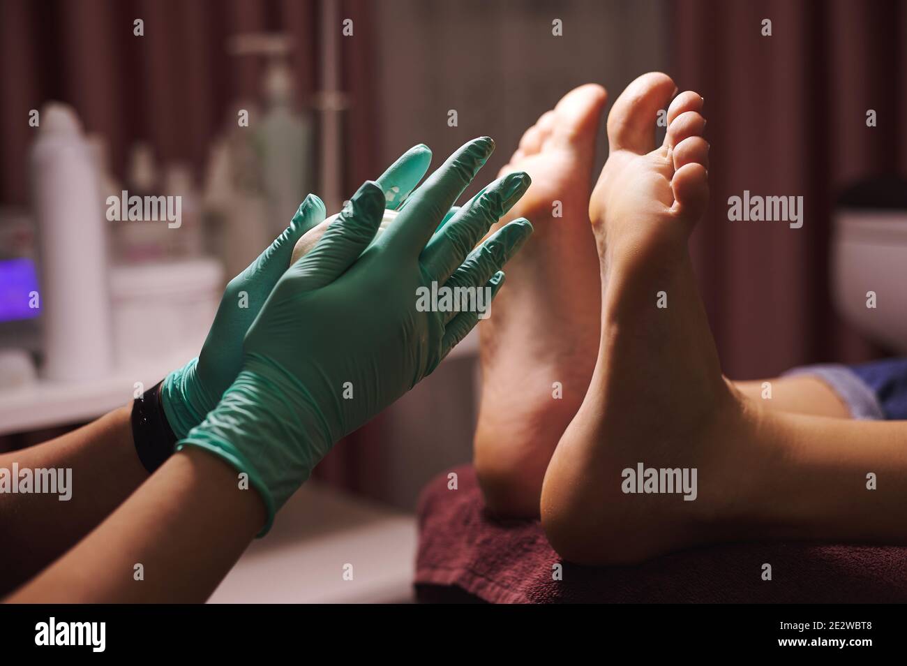 Beauty salon client getting pedicure hi-res stock photography and ...