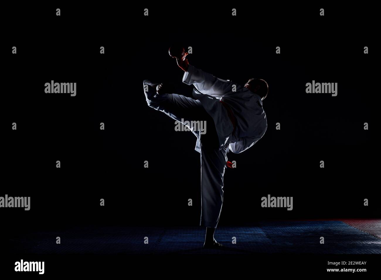 Kata moves hi-res stock photography and images - Alamy