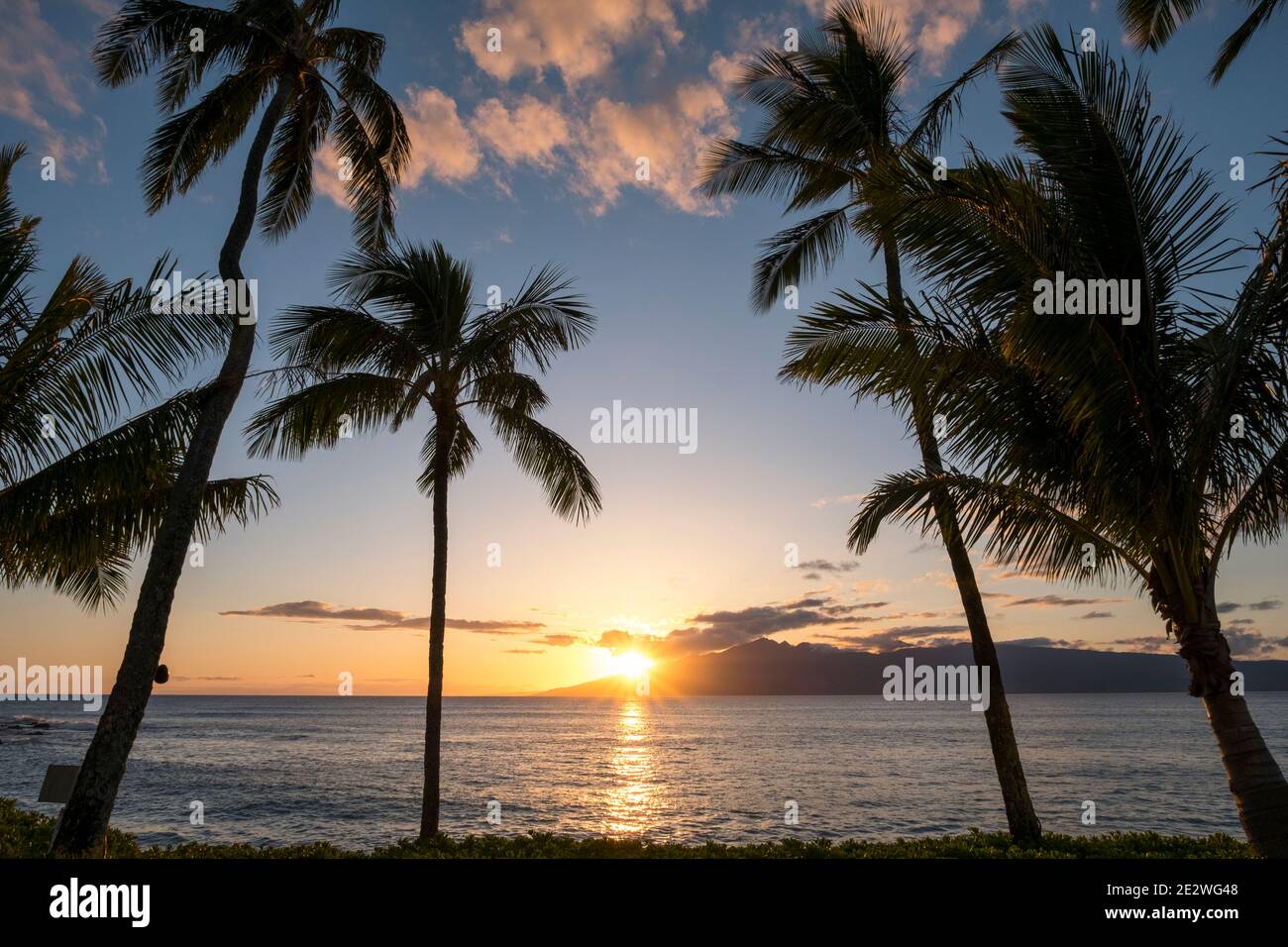 Maui sunset hi-res stock photography and images - Alamy