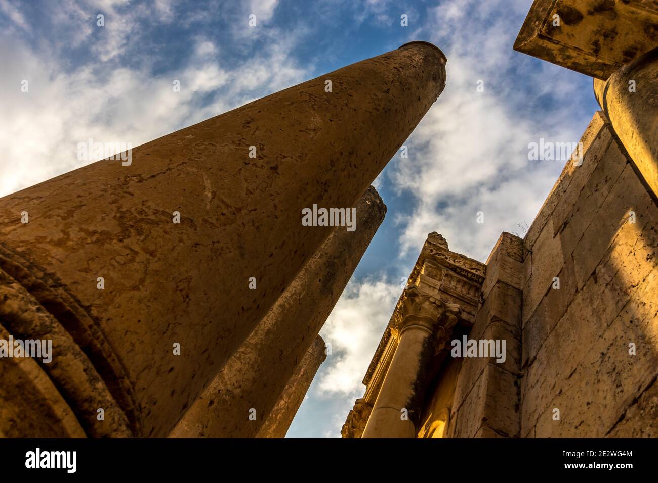 Romans temples jordan hi-res stock photography and images - Alamy