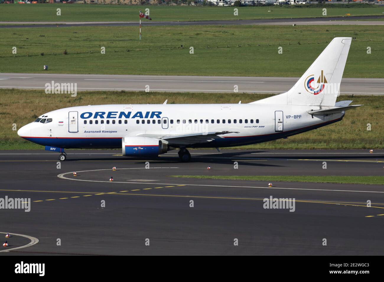 Boeing 737 500 hi-res stock photography and images - Alamy