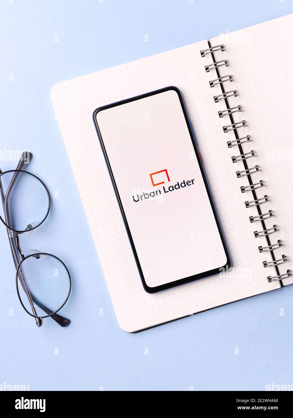 Urban ladder logo hi-res stock photography and images - Alamy