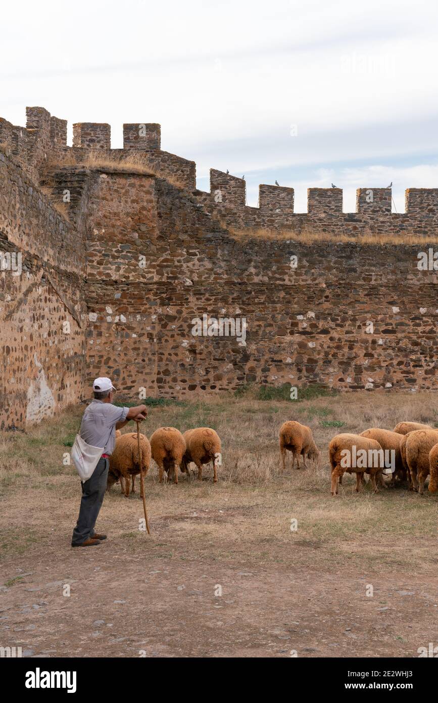 Castle farming man hi-res stock photography and images - Alamy