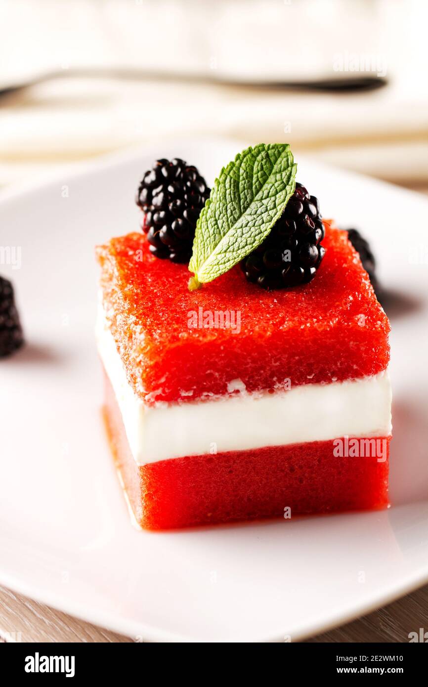 Photo of panna cotta hi-res stock photography and images - Alamy