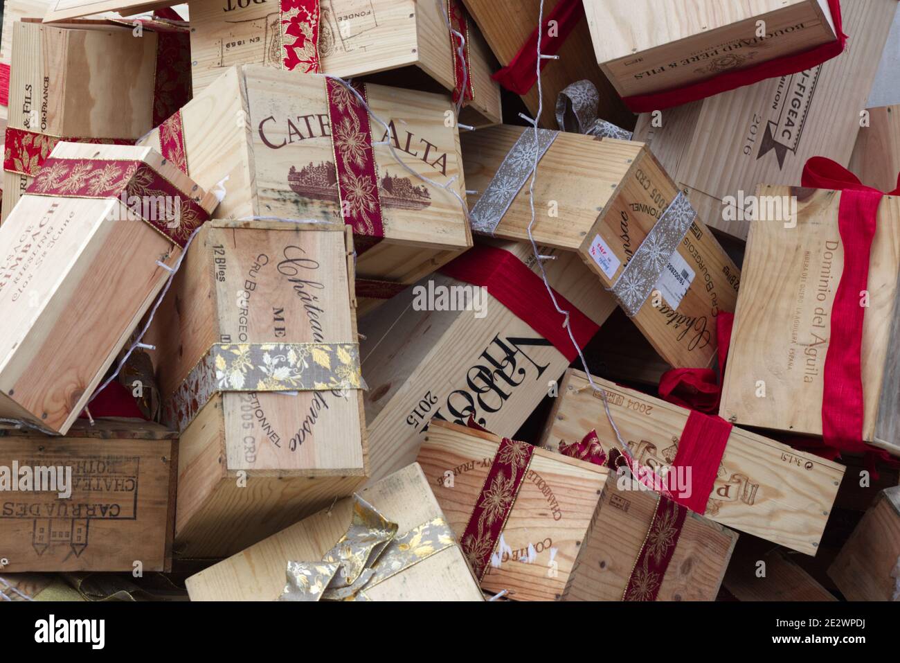 Assorted wines boxes hi-res stock photography and images - Alamy