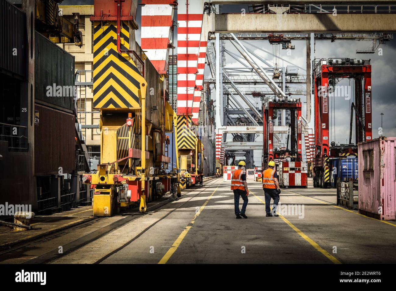 Southampton Docks UK’s second largest container terminal Stock Photo ...