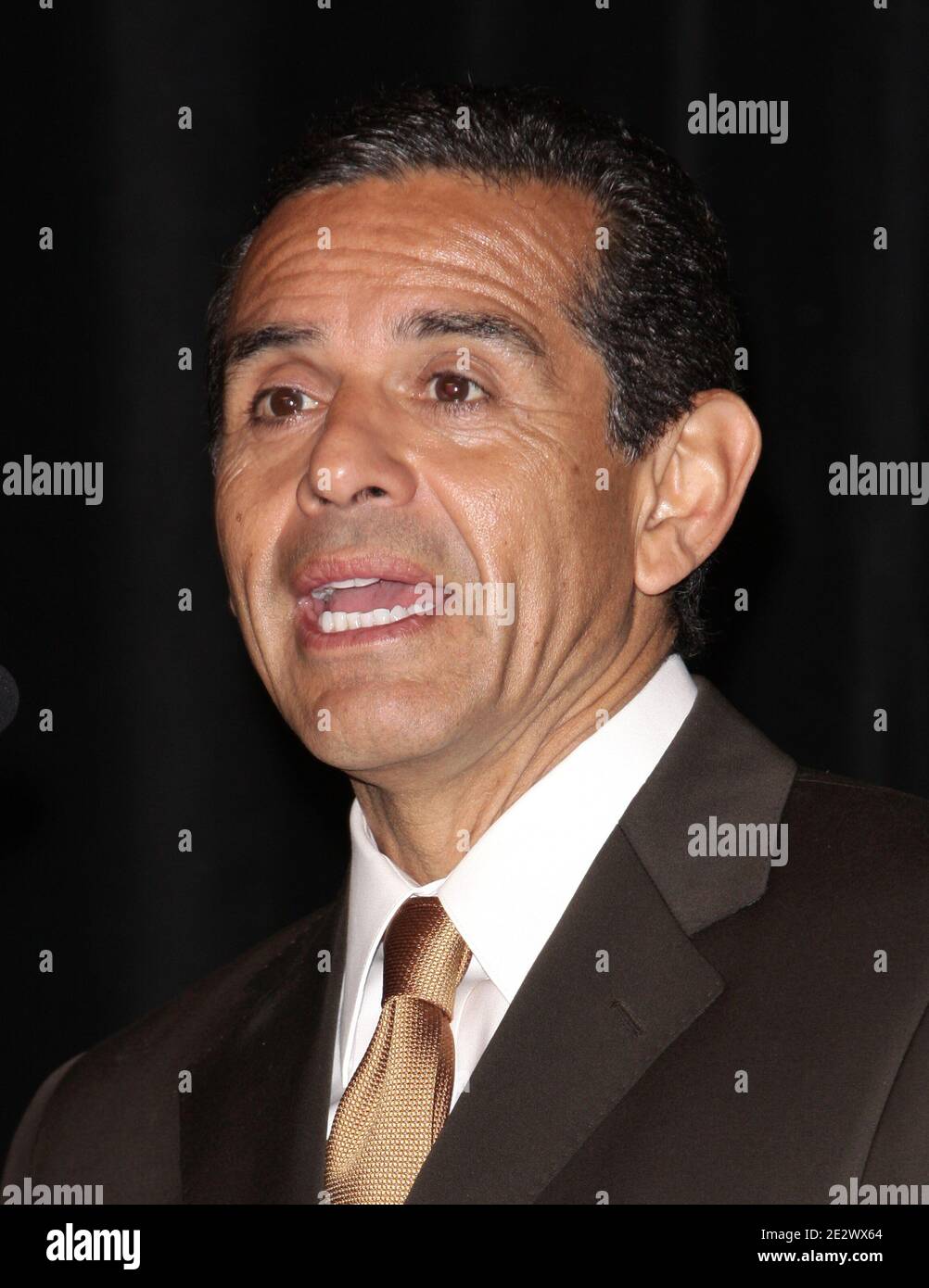 Los Angeles Mayor Antonio Villaraigosa speaks at a press conference to ...