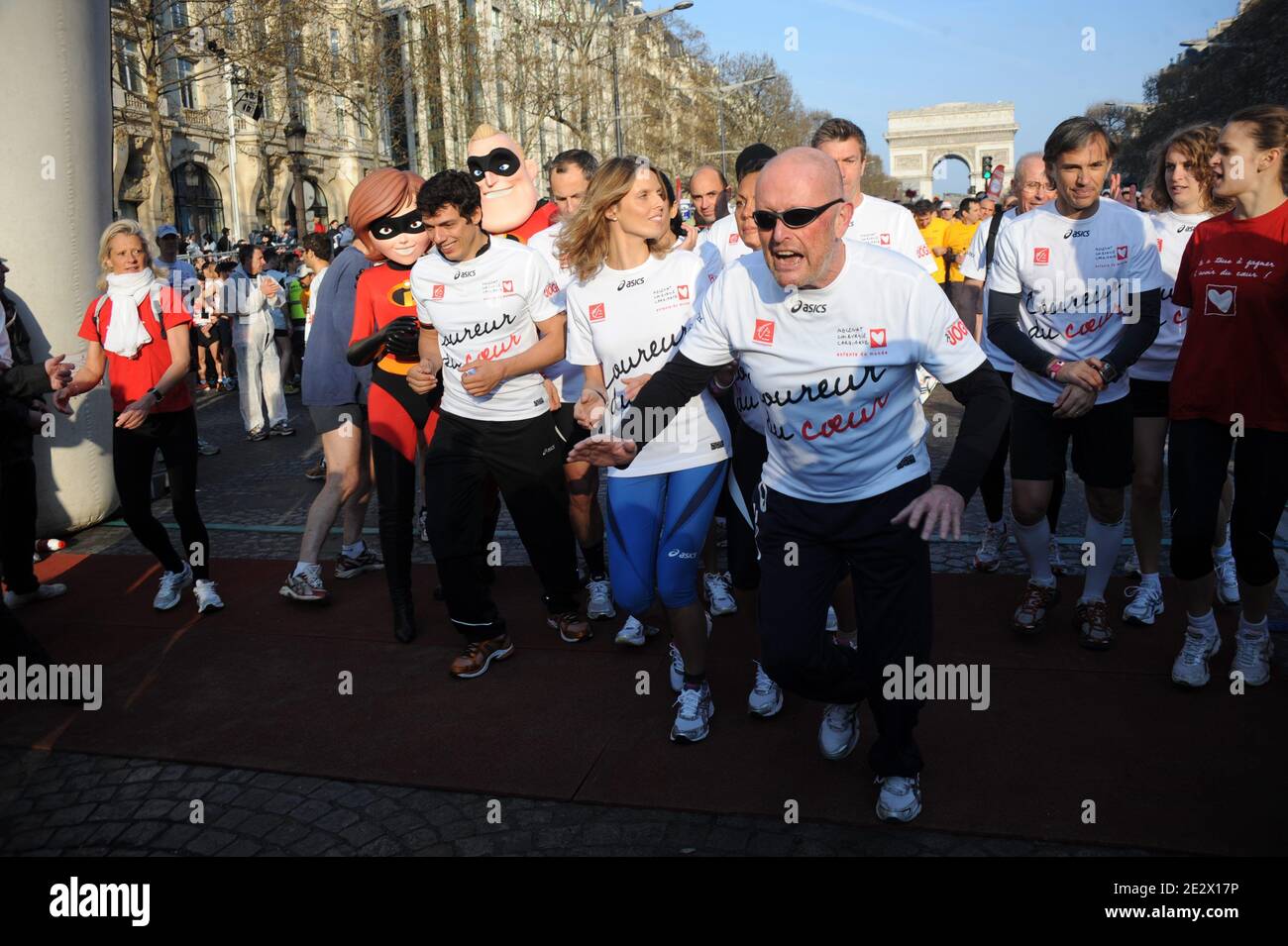 French celebs run ahead to the 34th Paris Marathon to support ...