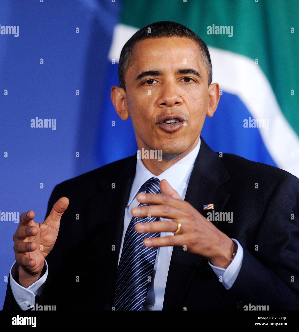 President Barack Obama holds bilateral meeting with President Zuma of ...