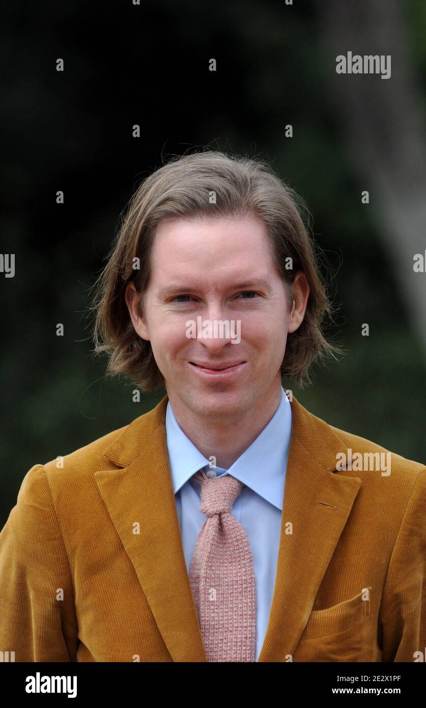 The fantastic mr fox 2010 hi-res stock photography and images - Alamy