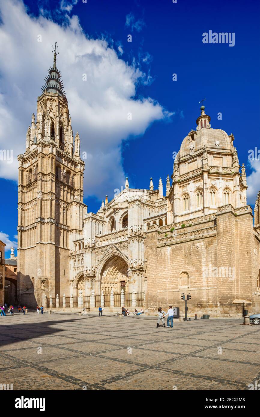 Town square and the landmark, medieval Toledo Cathedral in Toledo ...
