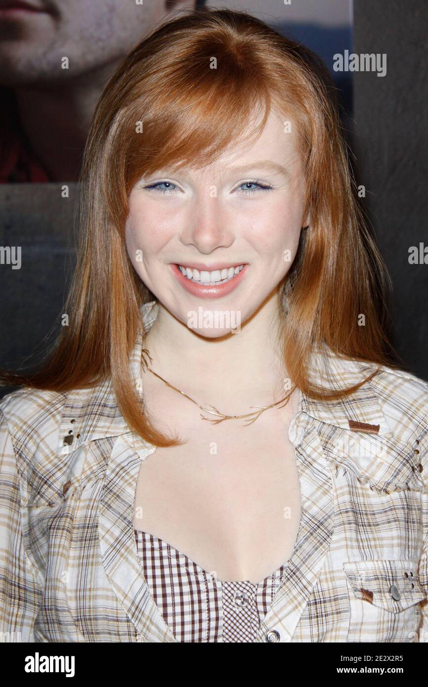 Molly quinn hi-res stock photography and images - Alamy