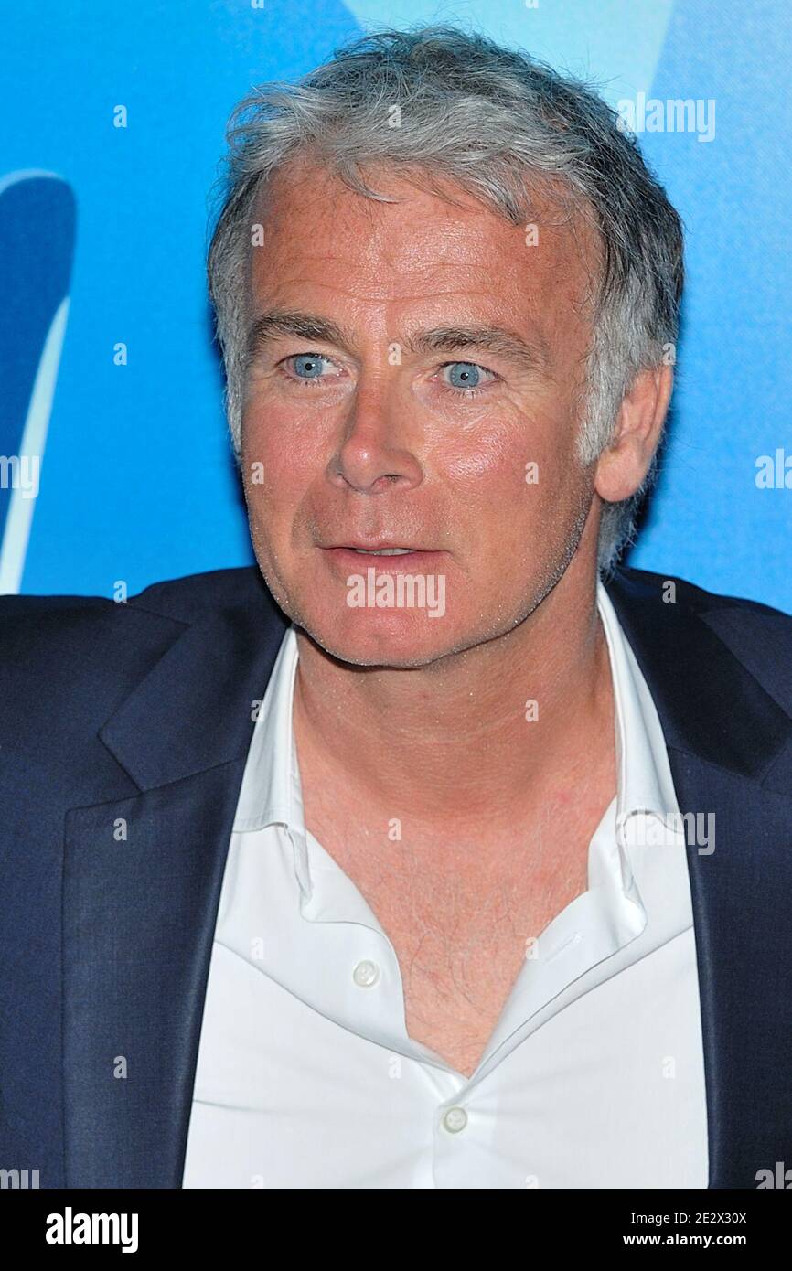 Franck Dubosc posing before the premiere of the movie 'Camping 2' held ...