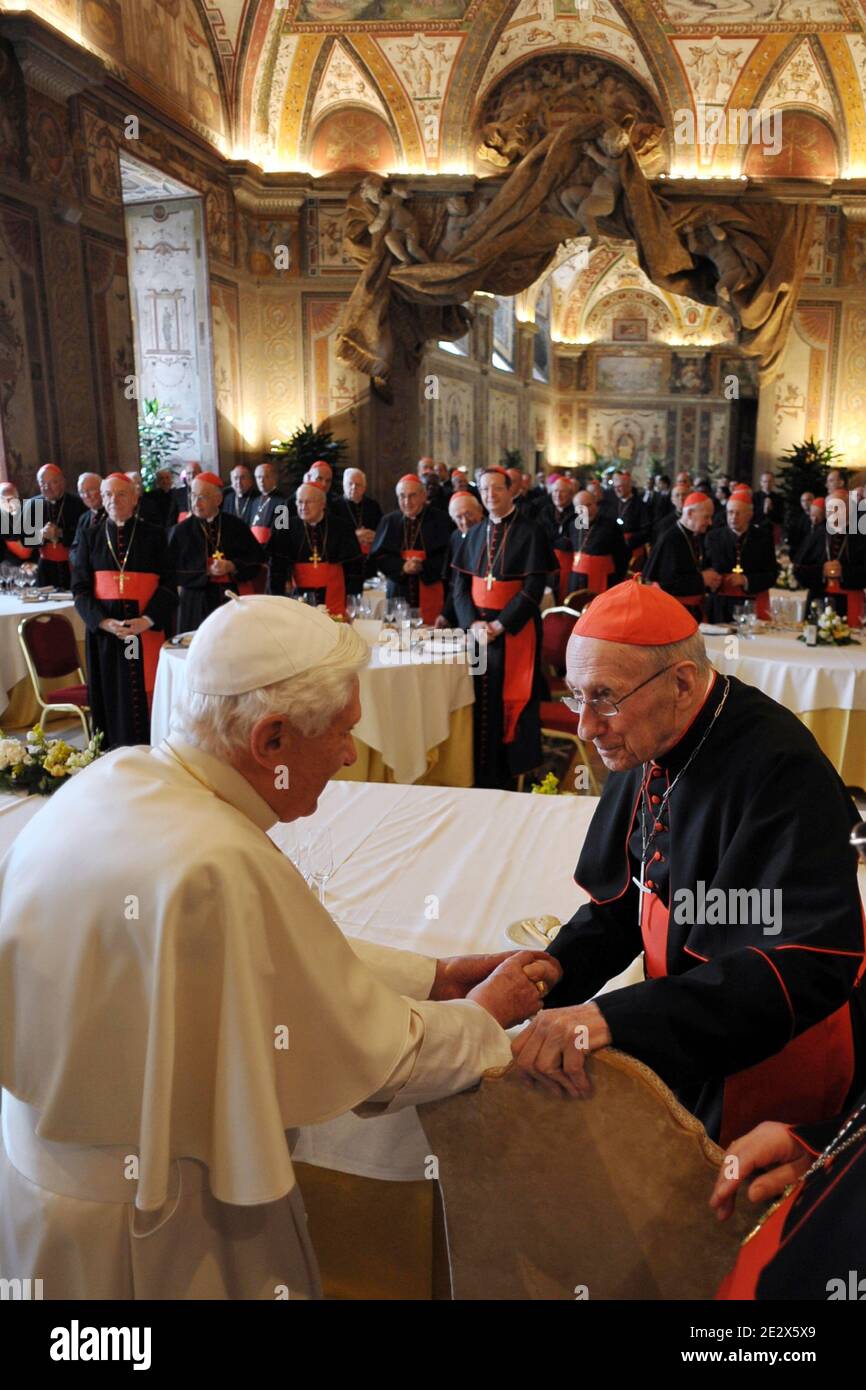 Roger etchegaray hi-res stock photography and images - Alamy