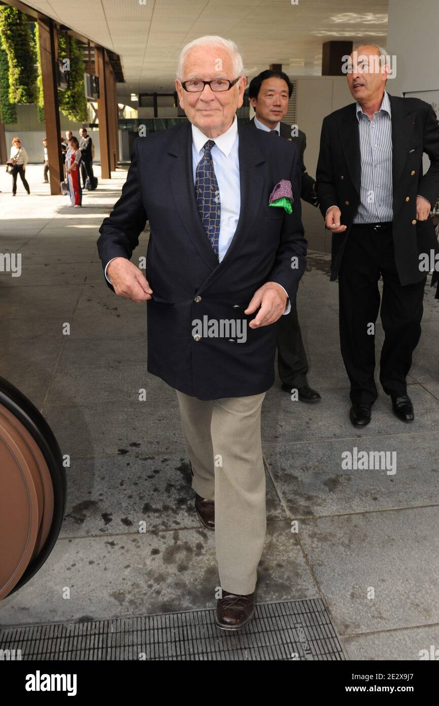 Pierre cardin china hi-res stock photography and images - Alamy