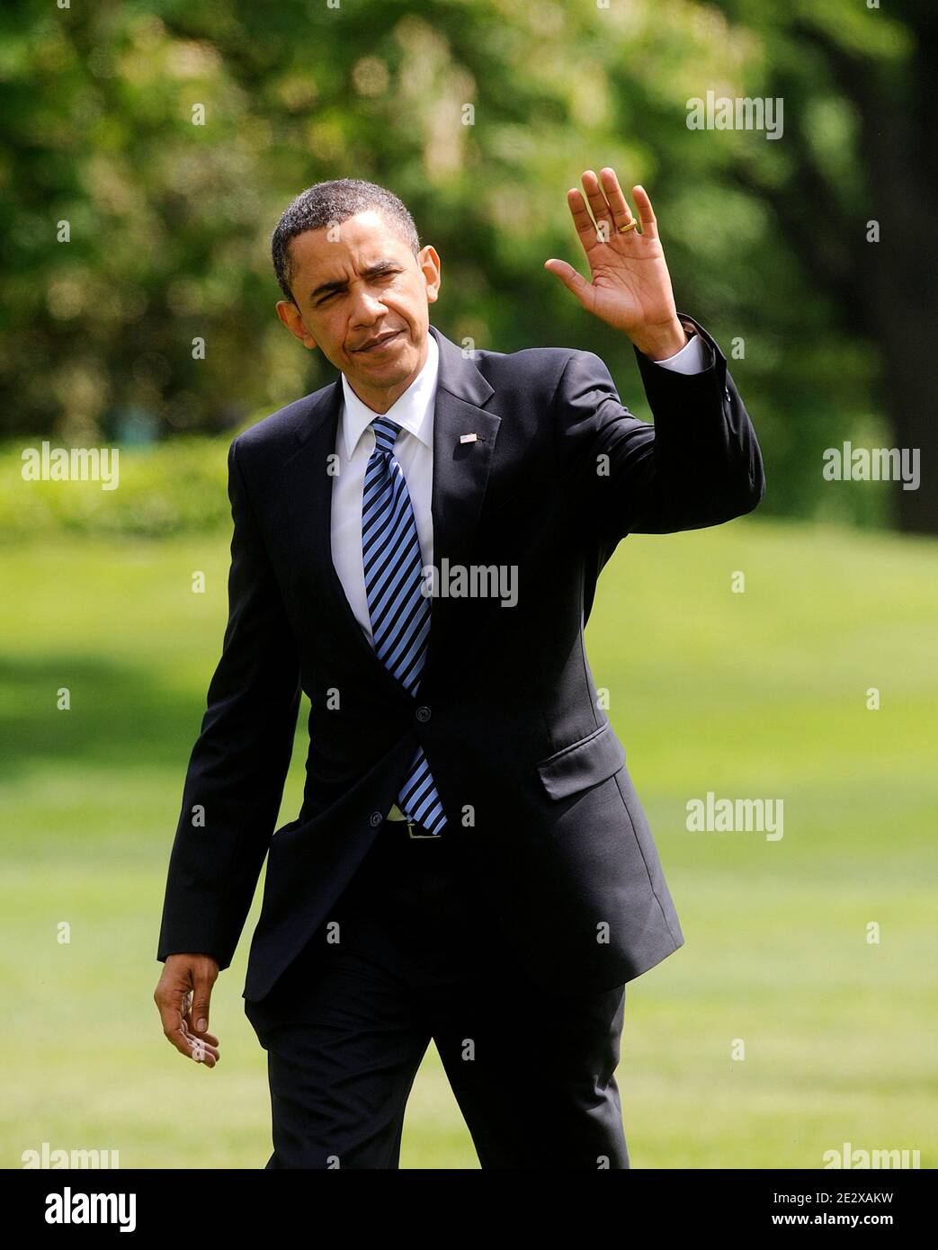 U.S. President Barack Obama walks to the residence after returning to ...