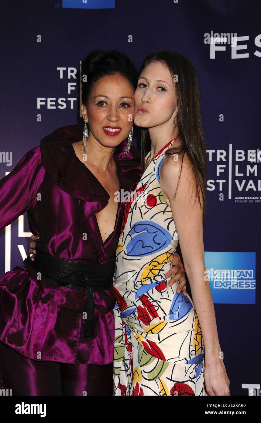 Pat cleveland and anna van rubenstein hi-res stock photography and ...