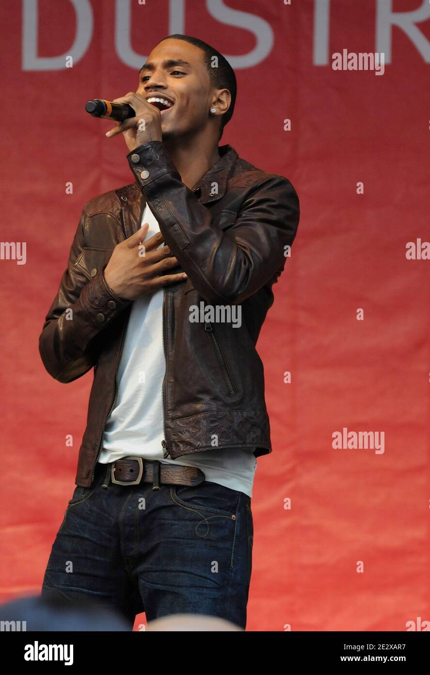 Trey Songz attends the 13th Annual EIF Revlon Run/Walk For Women, held ...