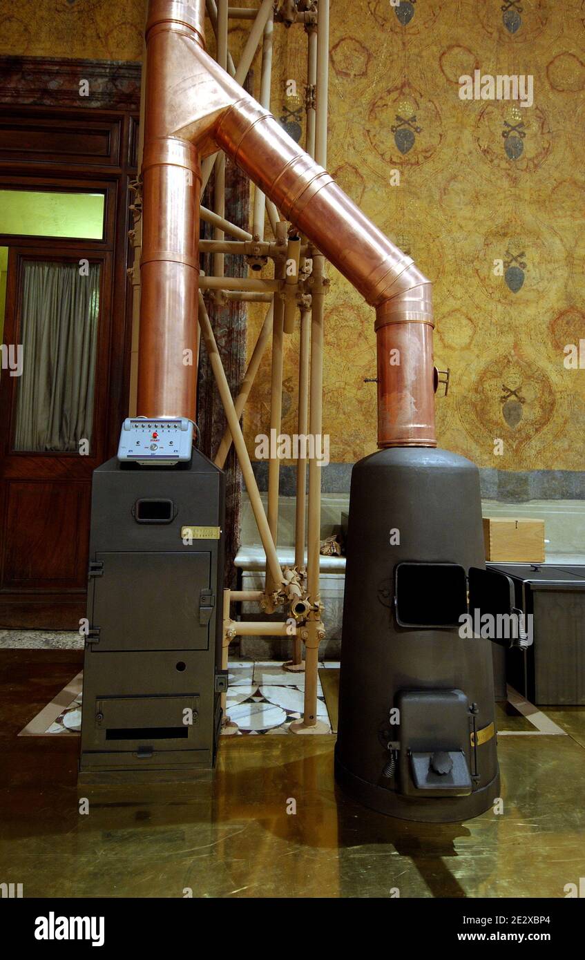 A visit at the heart of the Vatican, the world's smallest state ...