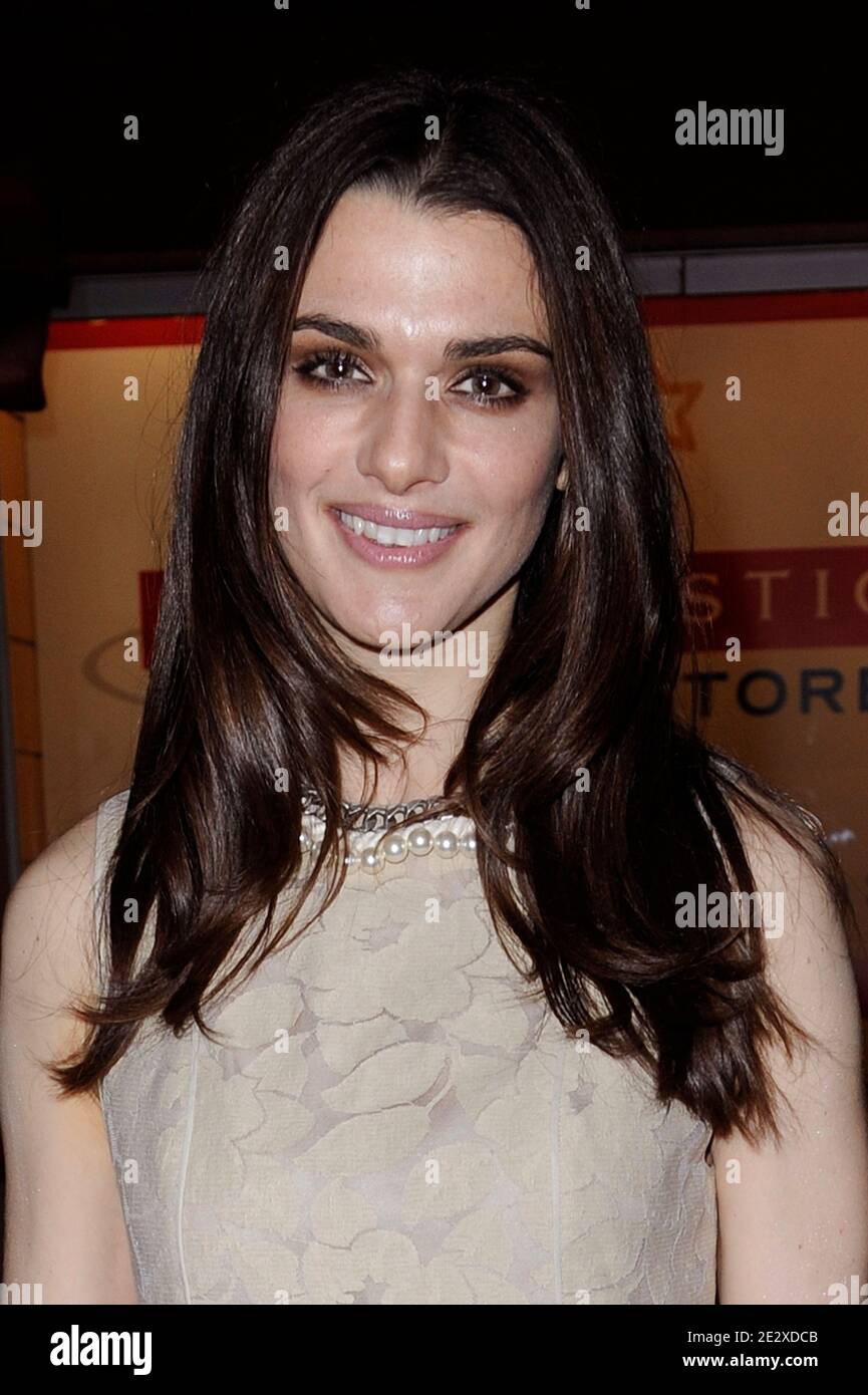 Rachel Weisz arriving for the '2010 NYDG Foundation's Rx Haiti Benefit ...