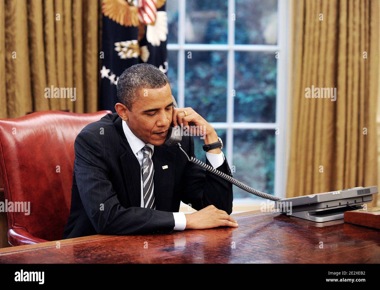 President Barack Obama makes a phone call to congratulate the new ...